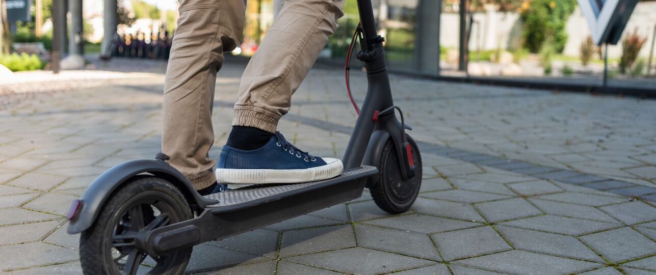 Elektrische step nu toegestaan op de openbare weg: wat moet je weten?