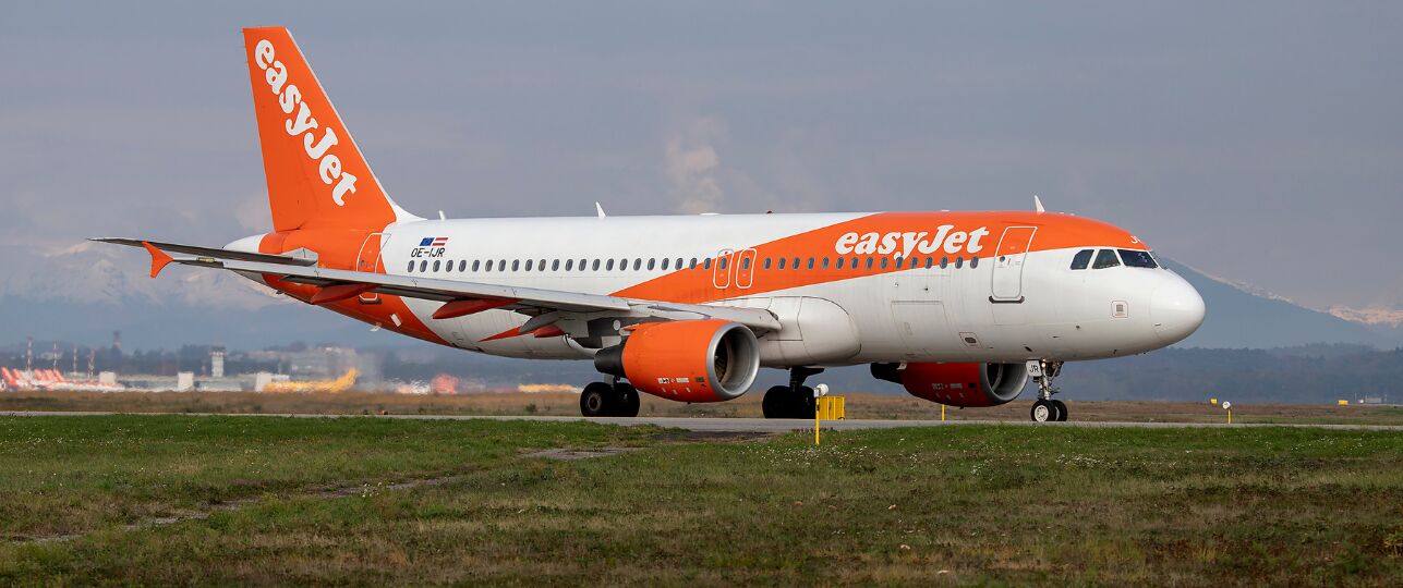 Dronken piloot van EasyJet wandelt naakt door luxe resort